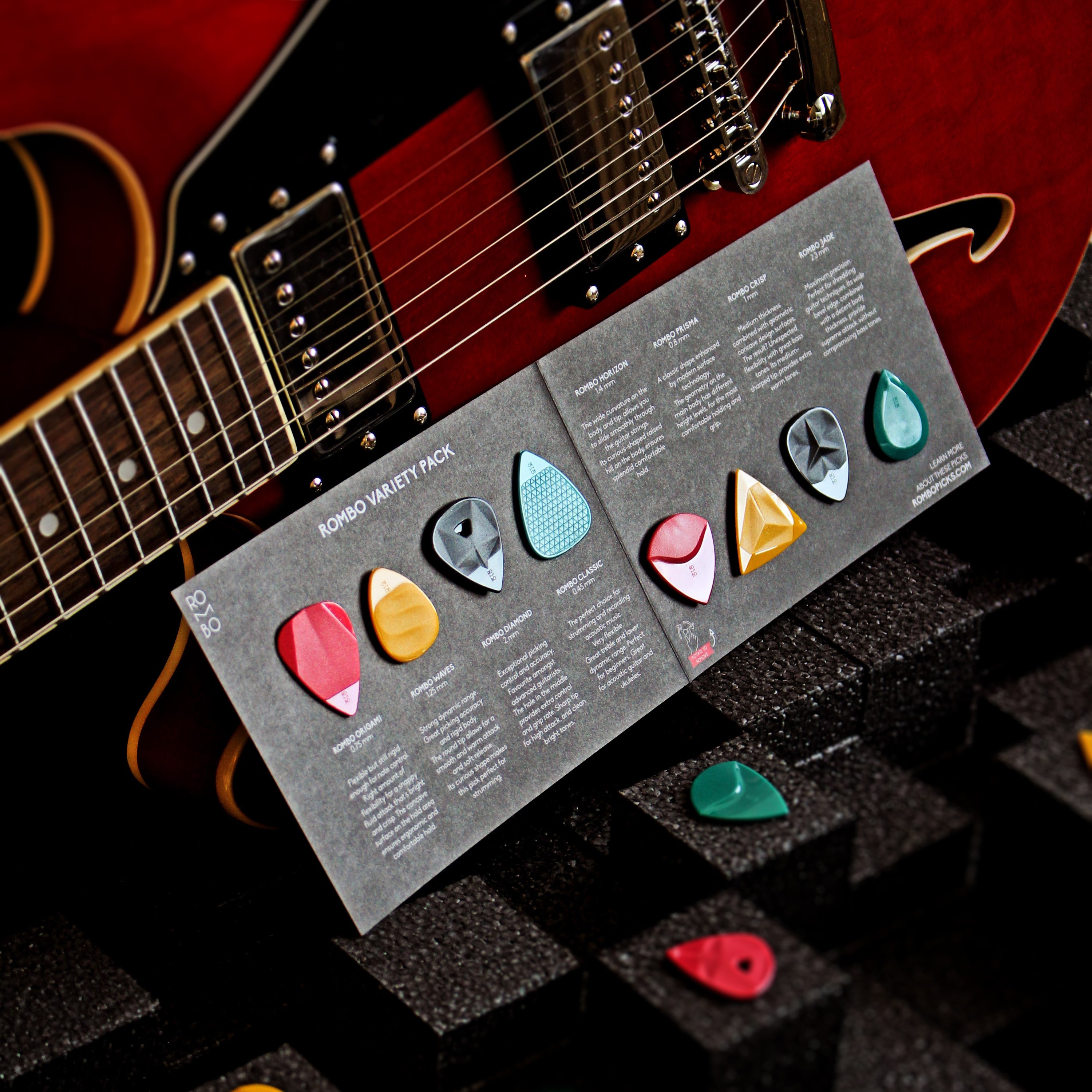 How to choose the right guitar pick - ROMBO